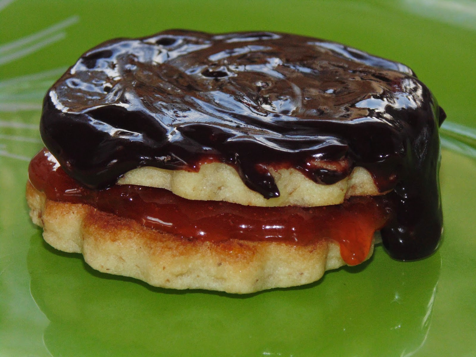 Hungarian Isler cookie - recipe (including photos) | Life in Luxembourg