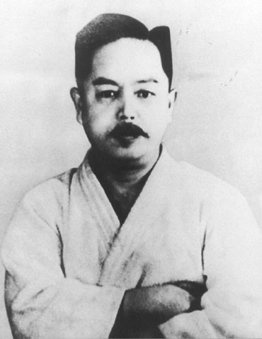 TOP KARATE NOTICIAS: KENWA MABUNI