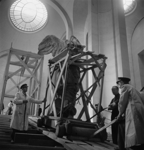 Los Grandes Fotografos: Pierre Jahan (1909-2003)