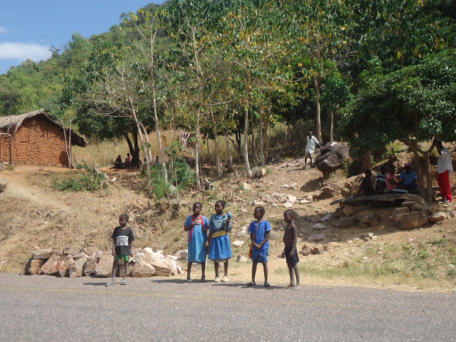 Leo in Malawi: Hot spring close to Chiweta - On the way there