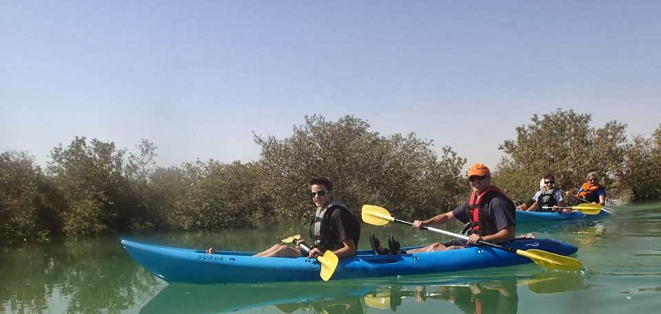 Chutes in Qatar: Kayaking
