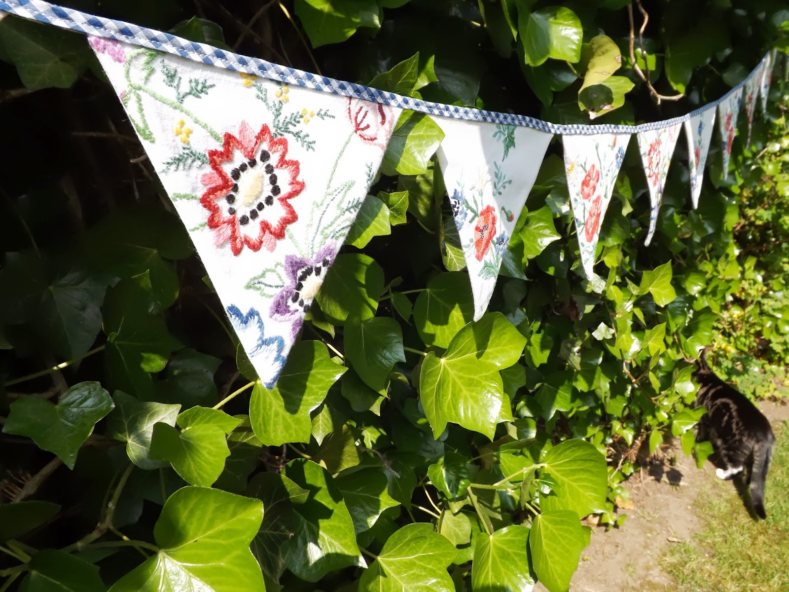 SewforSoul: Vintage Upcycled Bunting