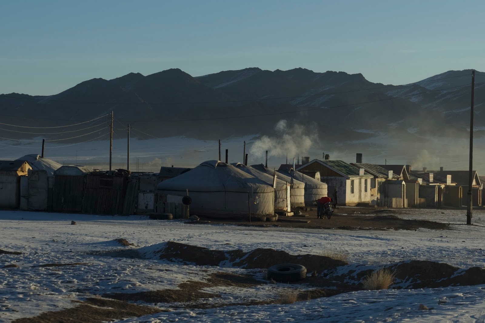 brommel: Mongolian village