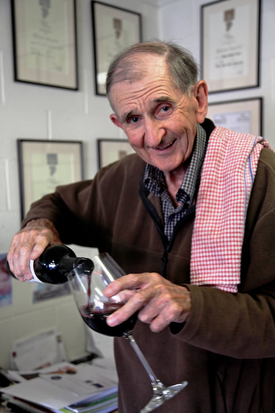 d r i n k s t e r: BRIAN BARRY DOES 84 LAPS OF THE SUN