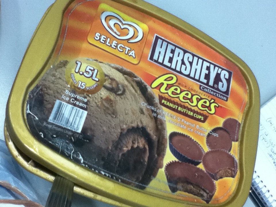...ThisIsWhatInsideMyHeart...: SELECTA HERSHEY'S ICE CREAM