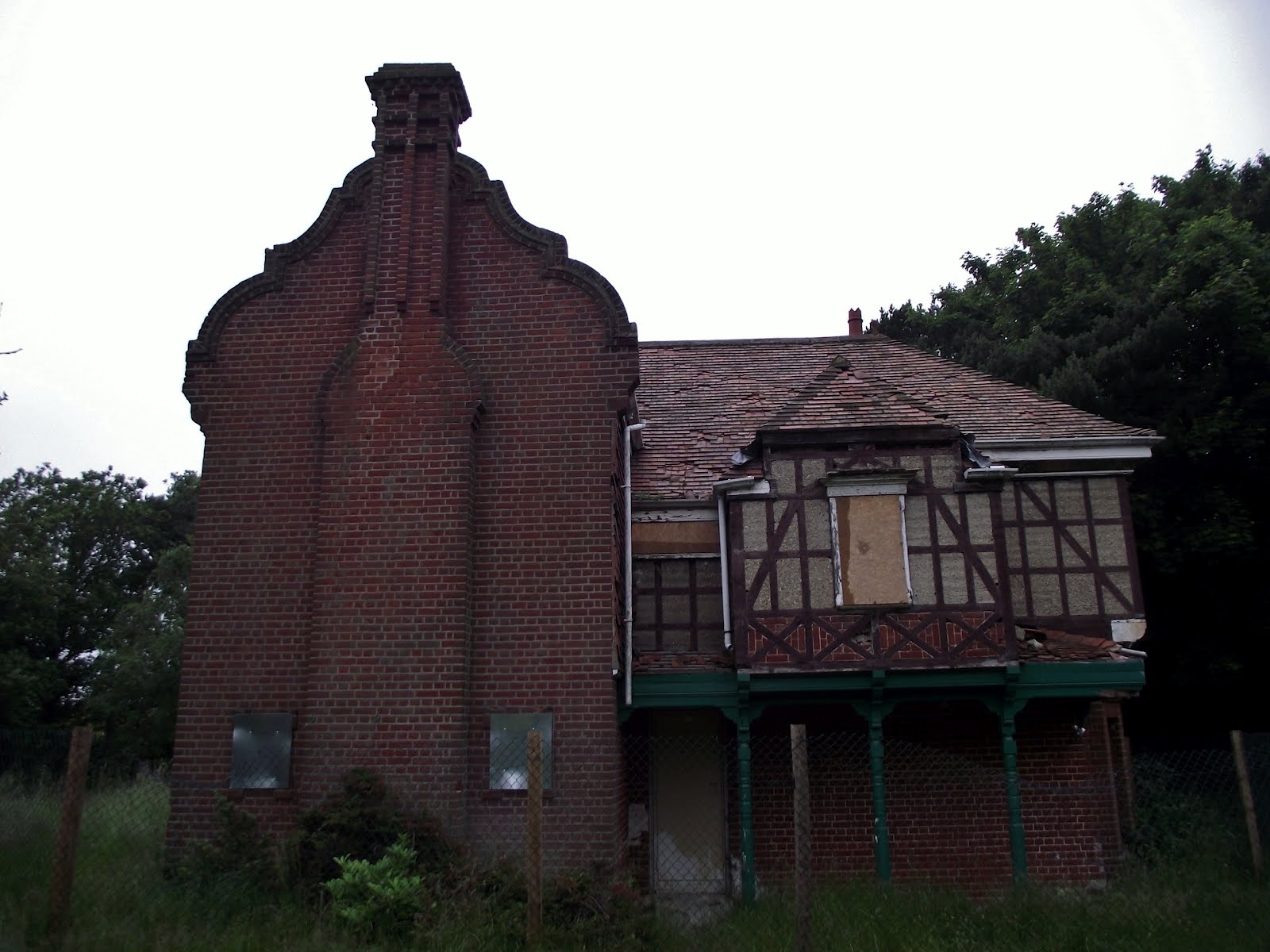 EastScapes: Dirty Toys and Burned Max Bygraves LPs: The Mousehold Heath ...