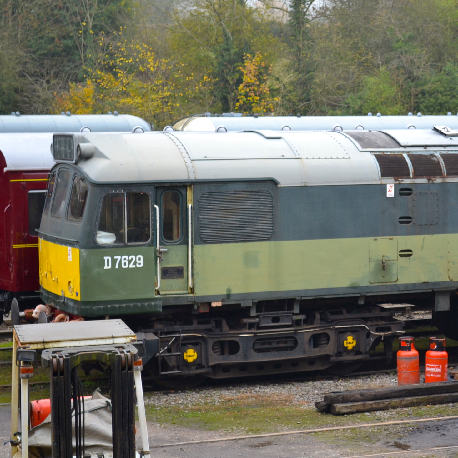British Diesels and Electrics: Class 25 [Updated]