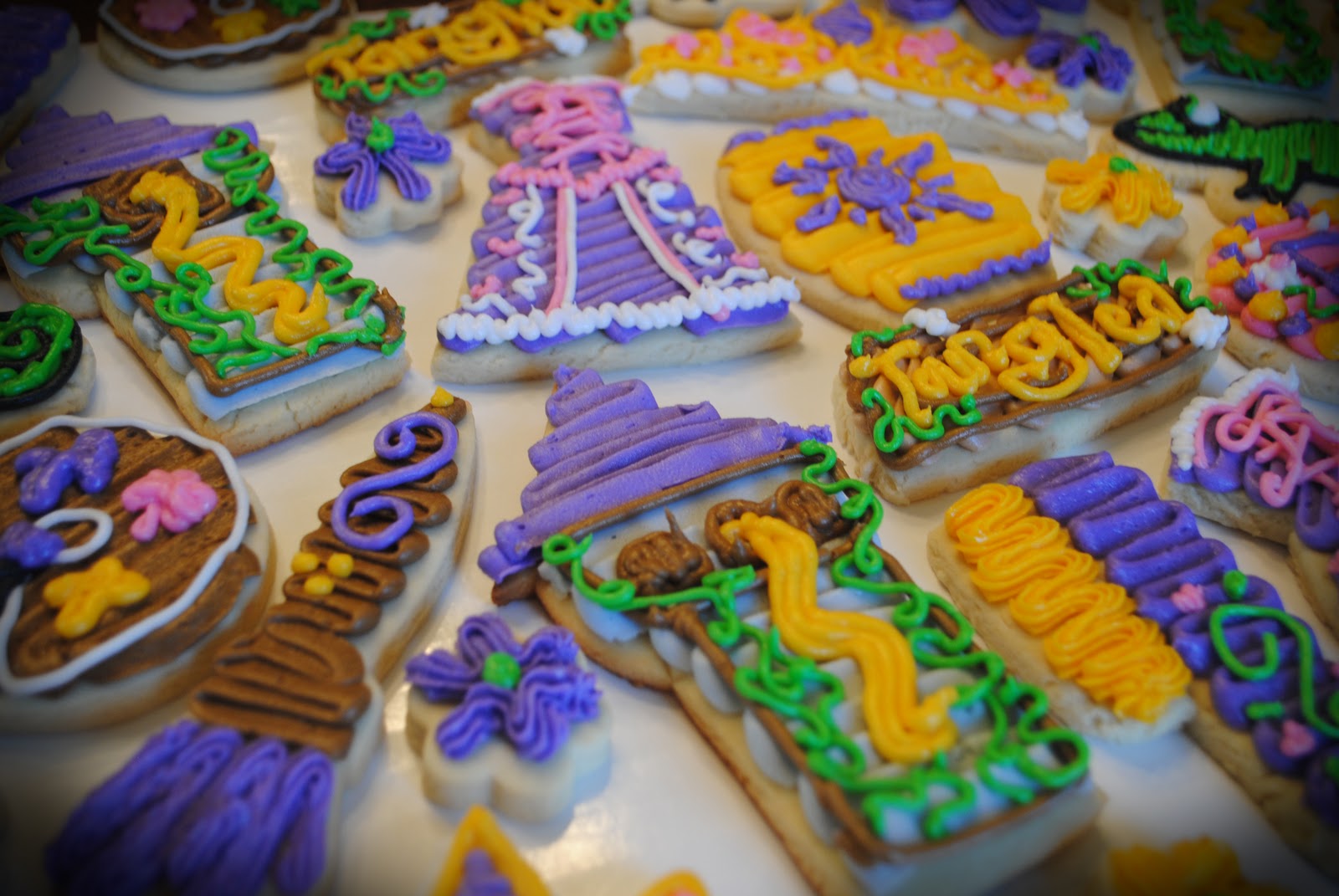 Candace's Cookie Creations: "Tangled" Rapunzel Cookies