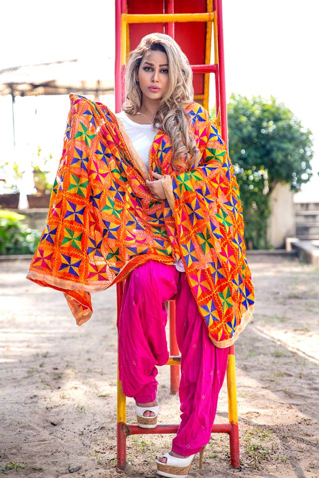 Aarohi Singh Gorgeous Pics Collection | Actresser360 - Actresser360