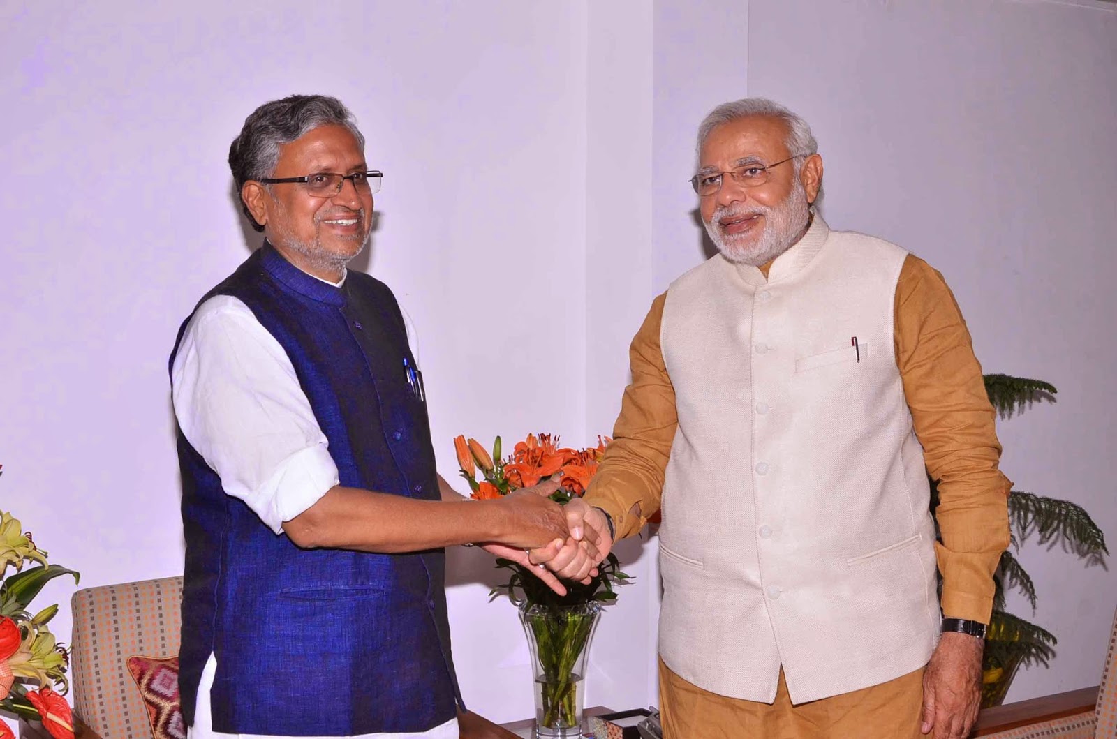 View Patna: Sushil Kumar Modi meets Narendra Modi in New Delhi