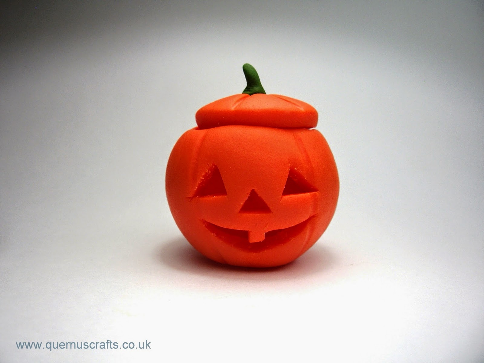 Quernus Crafts: How to make a miniature polymer clay carved hollow pumpkin