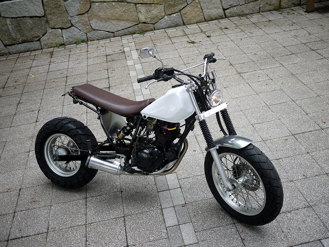 The 520 Chain Cafe: TW200