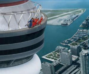 Encyclopedia: CN Tower Construction