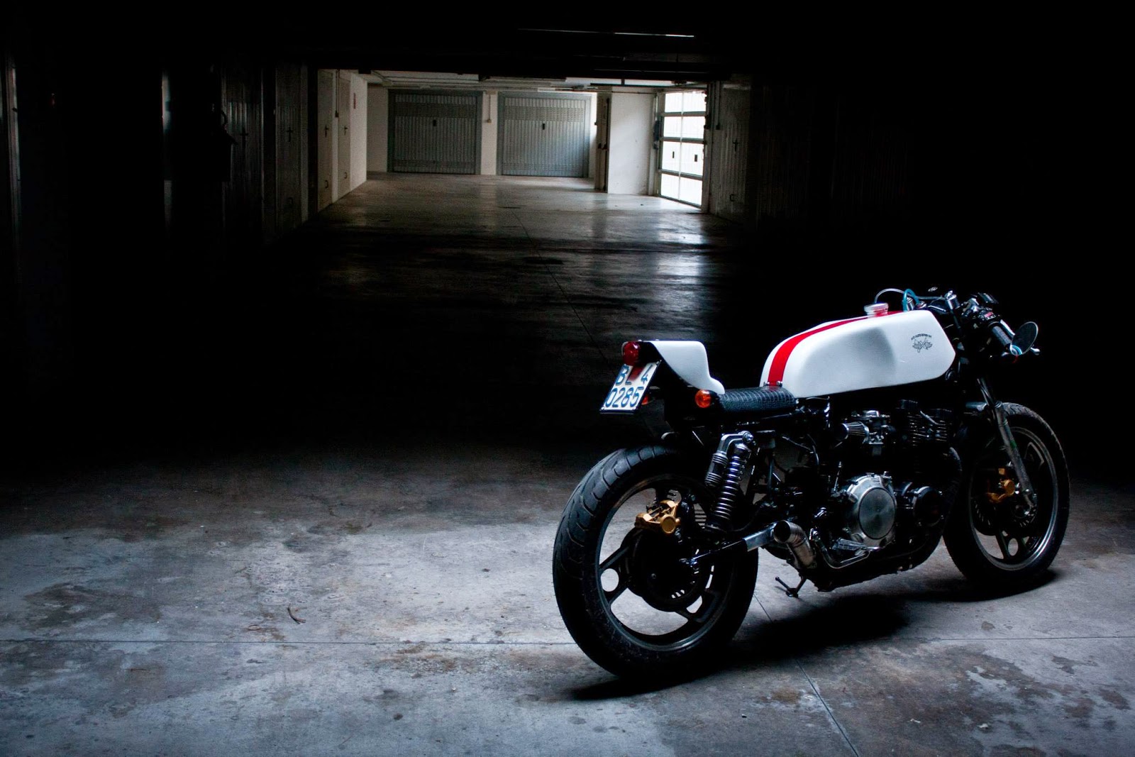 Yamaha XJ Cafe Racer - RocketGarage - Cafe Racer Magazine