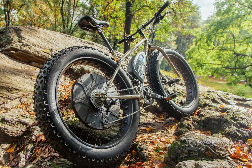 Portable and energized rides: Meet the BionX powered Surly Moonlander.