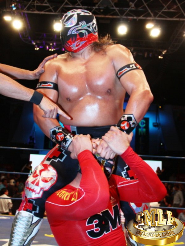 ESTRELLAS DEL RING.: El Valiente y Pierrothito firmes en los Mundiales ...