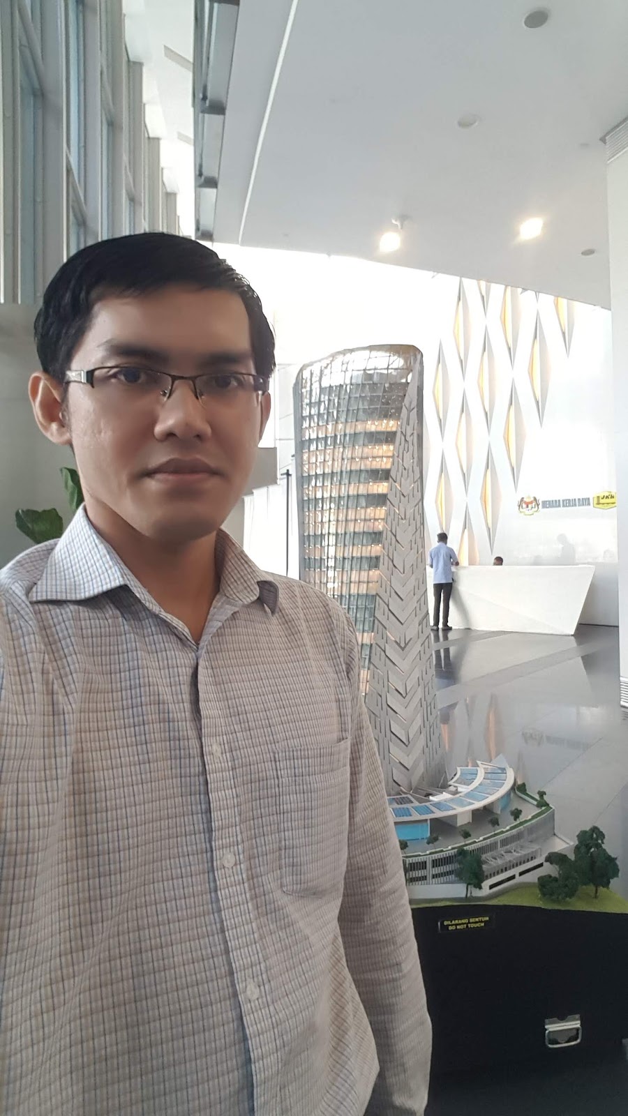 Melawat Menara Jabatan Kerja Raya (JKR) HQ - JayHemSem