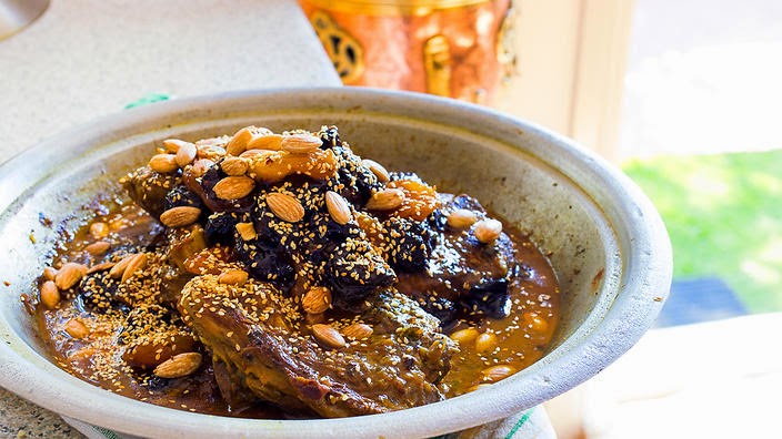 Lamb tagine with stewed apricots and prunes (mrouzia) recipe | LEBANESE ...