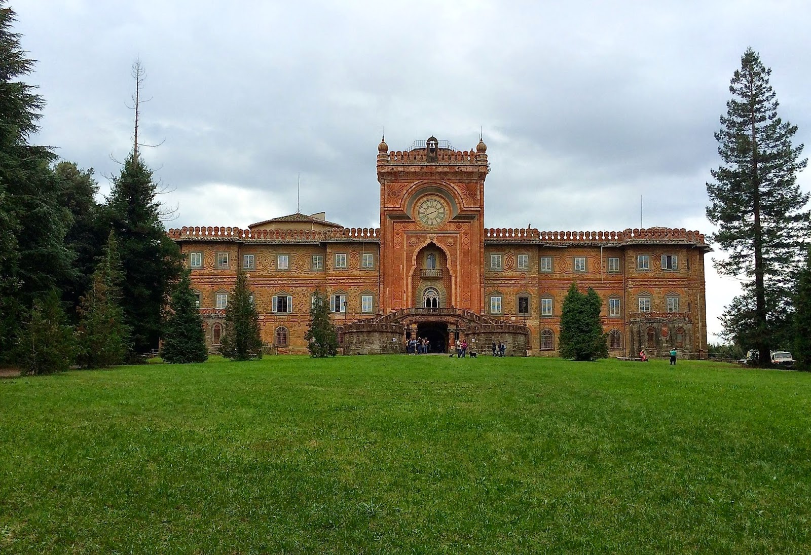 How to Visit Sammezzano Castle + Tuscany