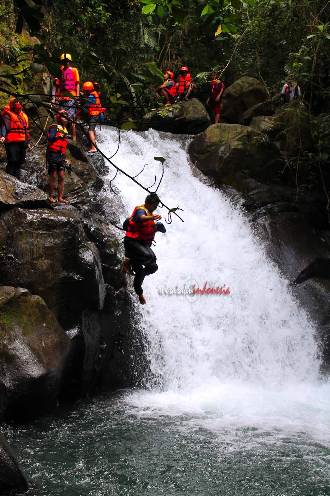 WISATAKU INDONESIA TOUR: Body Rafting Curug Naga