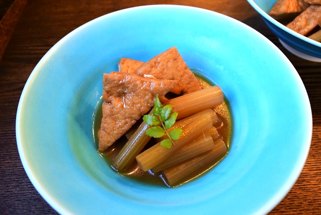 Recipes for Tom: Fuki to atsuage no nimono (genen) / Japanese butterbur ...