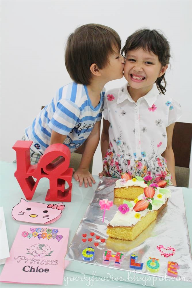 GoodyFoodies: How to Make Number 7 Birthday Cake