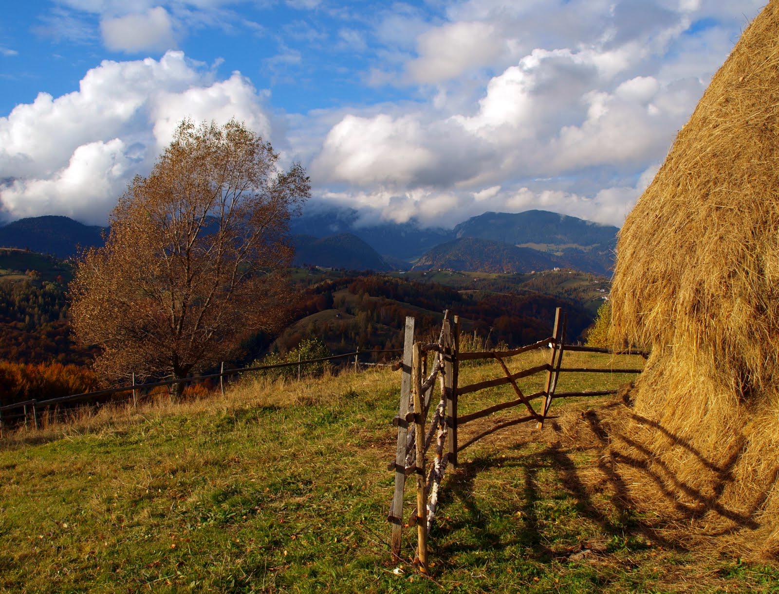 Explore Romanian Landscapes: Autumn Landscapes in Romania