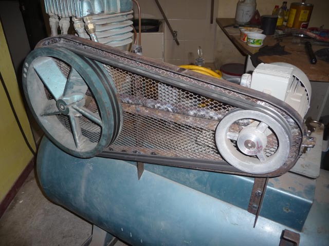 Granja Peniel Workshop: Fabricating a belt guard for the compressor