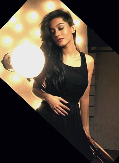Gorgeous Amrita Rao's Latest Photoshoot