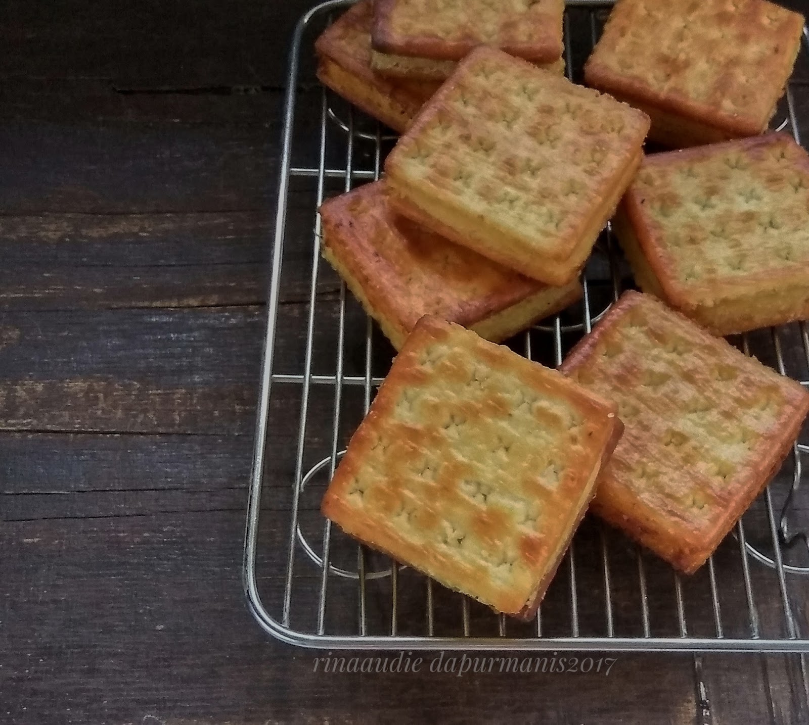 Crackers/Gabin Tape - DapurManis