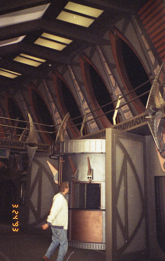 Ricardo Delgado's blog: Star Trek- Deep Space Nine: The Promenade