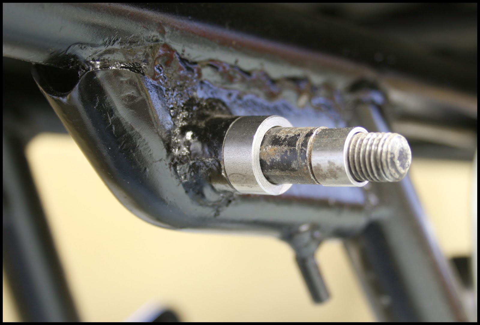 Marko's Workshop: T500 swingarm swap - Suzuki T250J