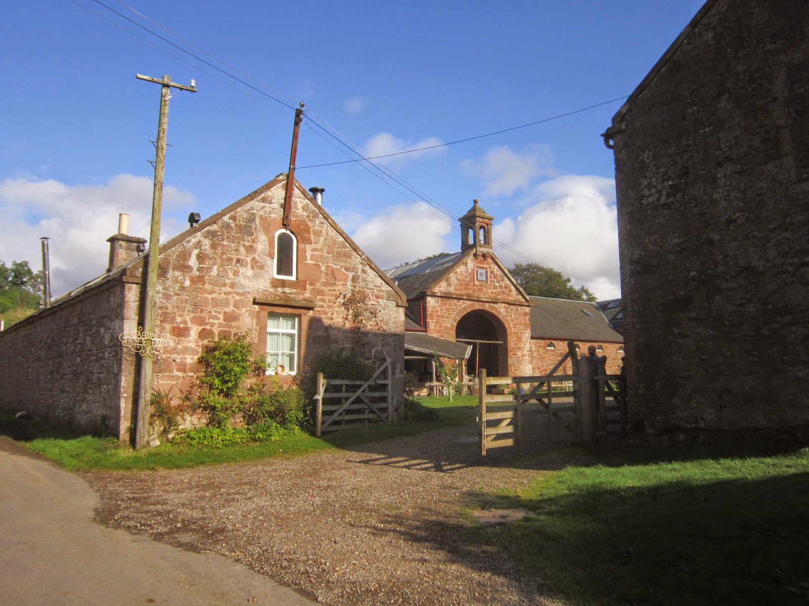 Trail Running Adventure of a Happy Old Plodder: Rough stuff and a grave ...