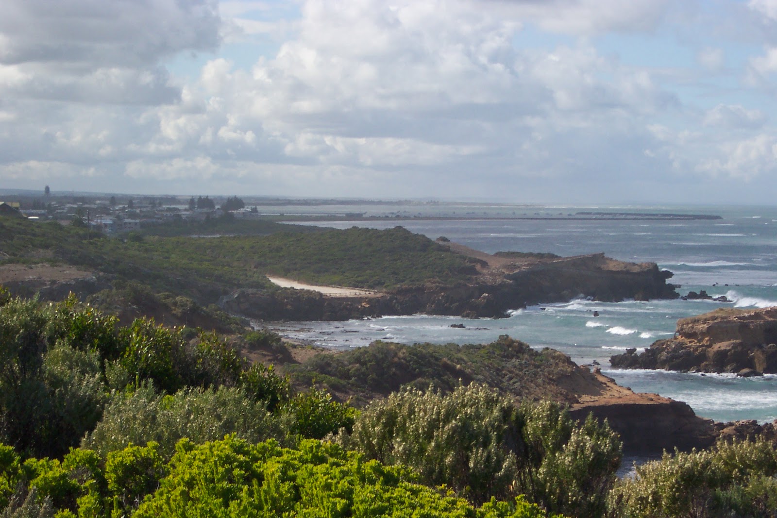 Gus Caravanning: April 2012