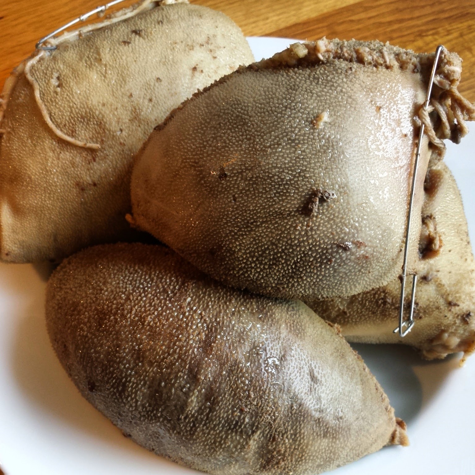 úúú brennt andlit namminamm : r/Iceland