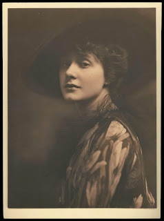 NAKARAJAN: HOLLYWOOD ACTRESS ELSIE FERGUSON BORN 1883 AUGUST 19