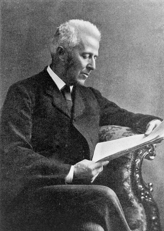 Entre lineas de historia