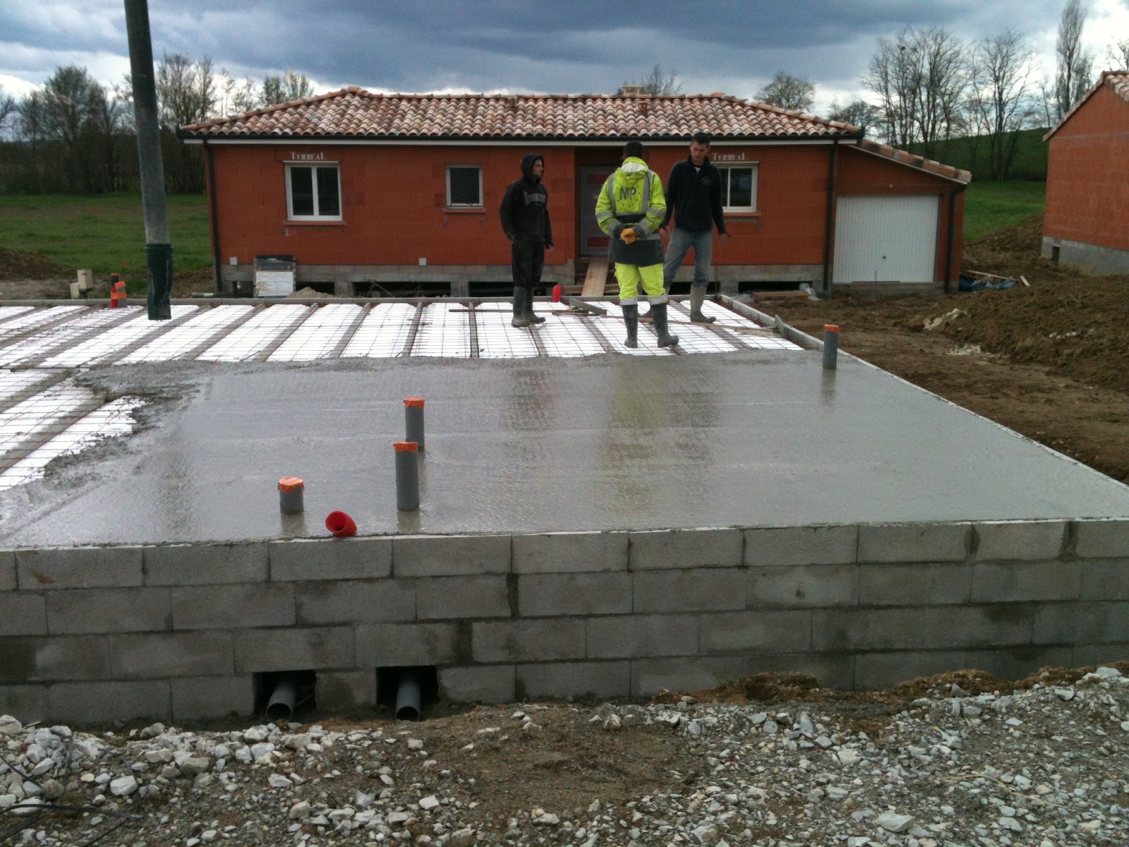 Saint Paul Sur Save: Isolation et plancher sur vide sanitaire