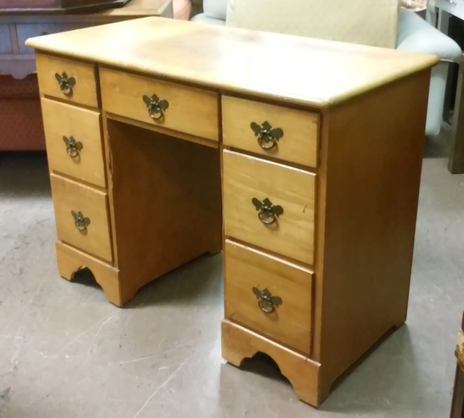 UHURU FURNITURE & COLLECTIBLES: SOLD **REDUCED** Colonial Maple Writing ...