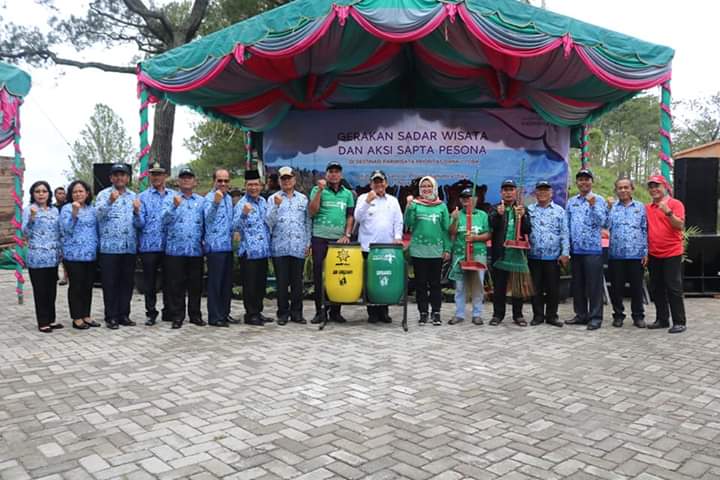 Rapidin Simbolon: Samosir Negeri Indah Kepingan Surga, Ayo....!Ke ...