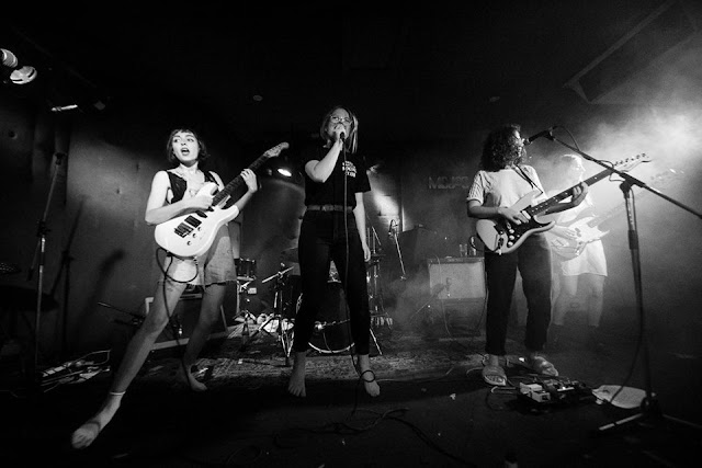 just some punk songs: Boat Show - Staying Alive