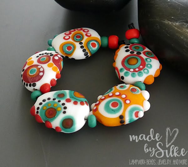 made by silke: COLD WINDS | FALL STORMS | GAME WITH DOTS