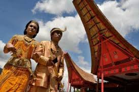Ciri Khas Orang Toraja Tak Lekang Oleh Waktu - SULBARITA.COM