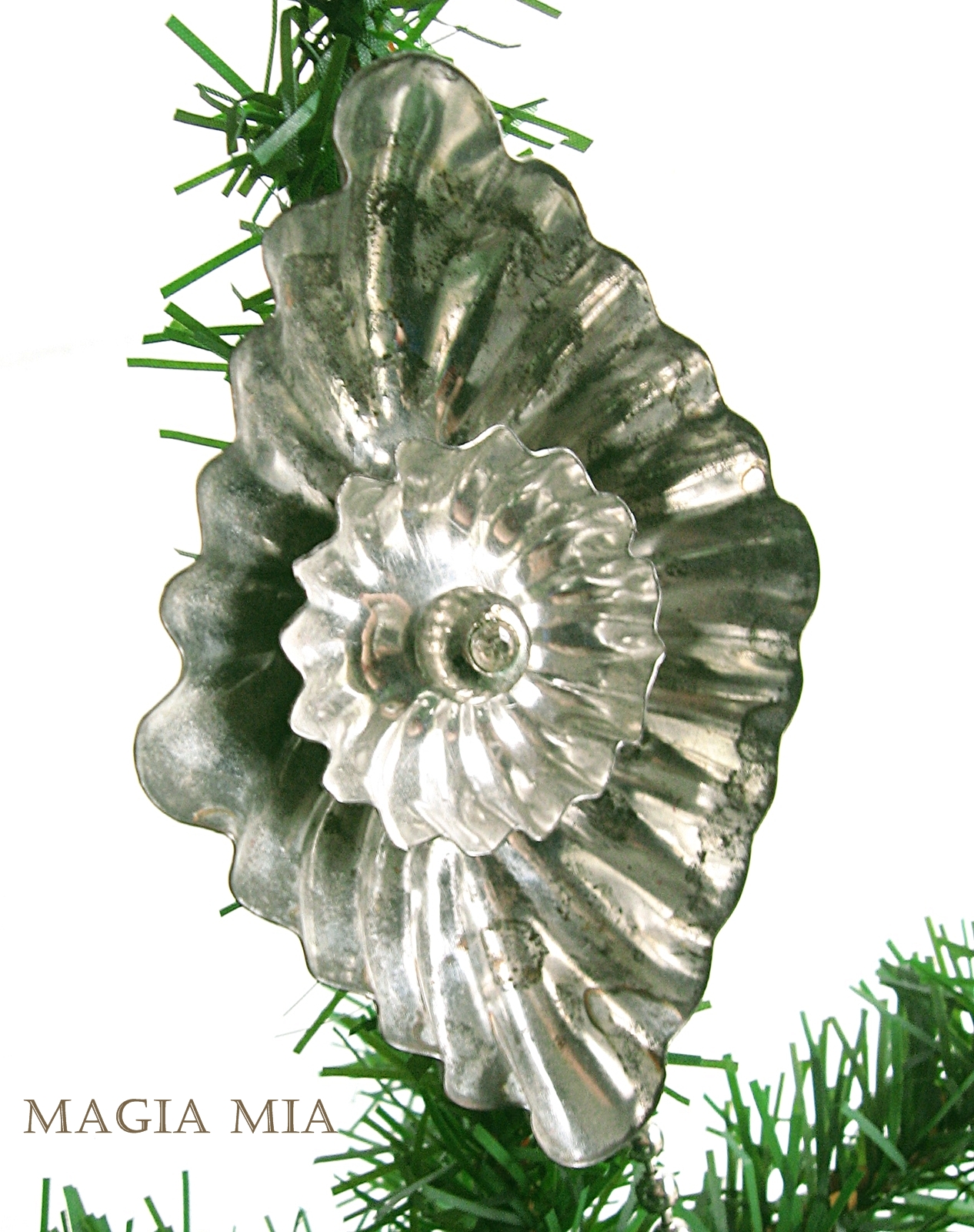 Magia Mia Tiny Tart Tin Tree