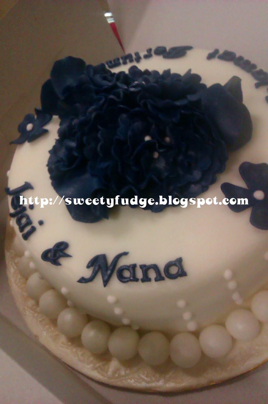 Sweetyfudge Bakery (001925672-X): Pastel color fondant cake, Royal Blue ...
