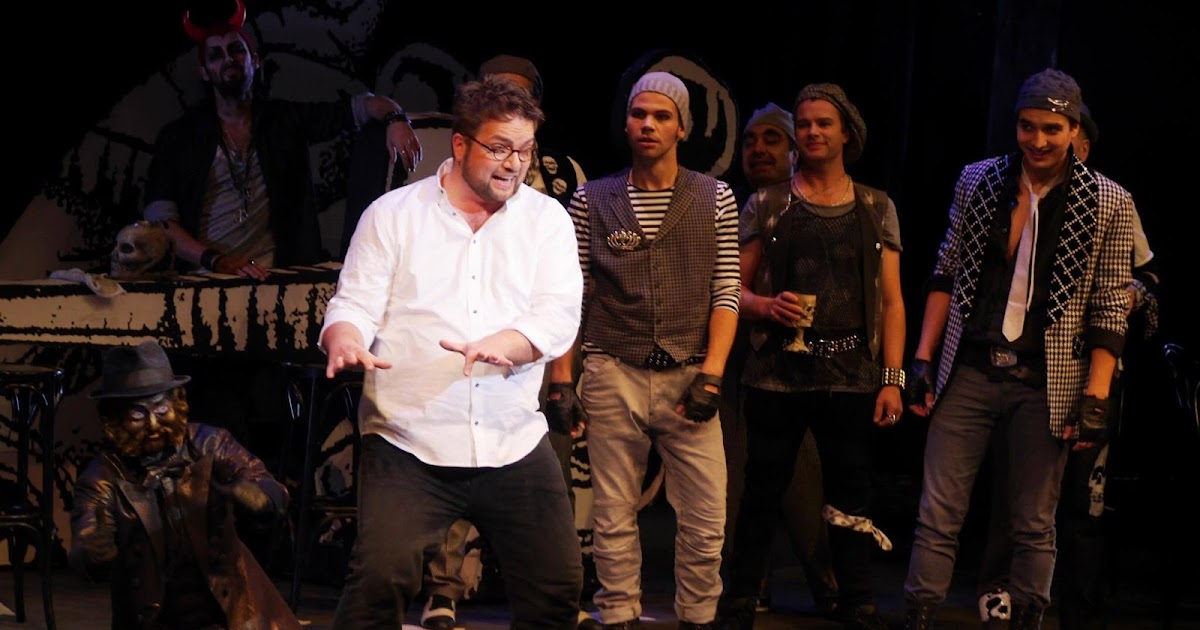 Premierenkritik: Jacques Offenbachs Oper Hoffmanns Erzählungen ...