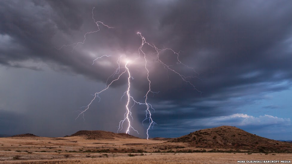 O caçador de tempestades Mike Olbinski mostra imagens incríveis | Maliária