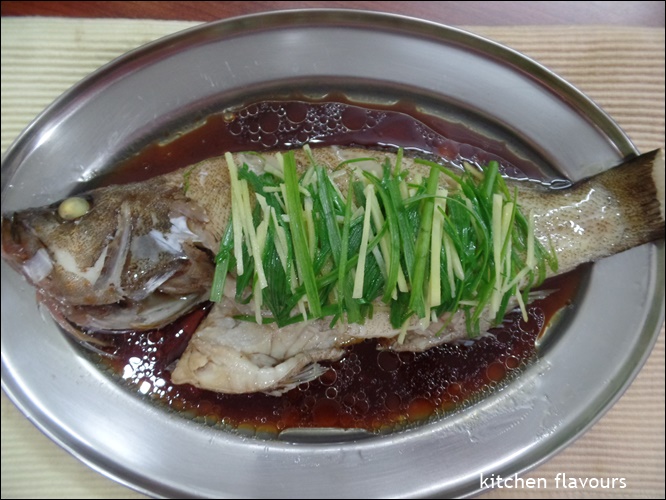 kitchen flavours: Steamed Garoupa With Ginger And Spring Onion