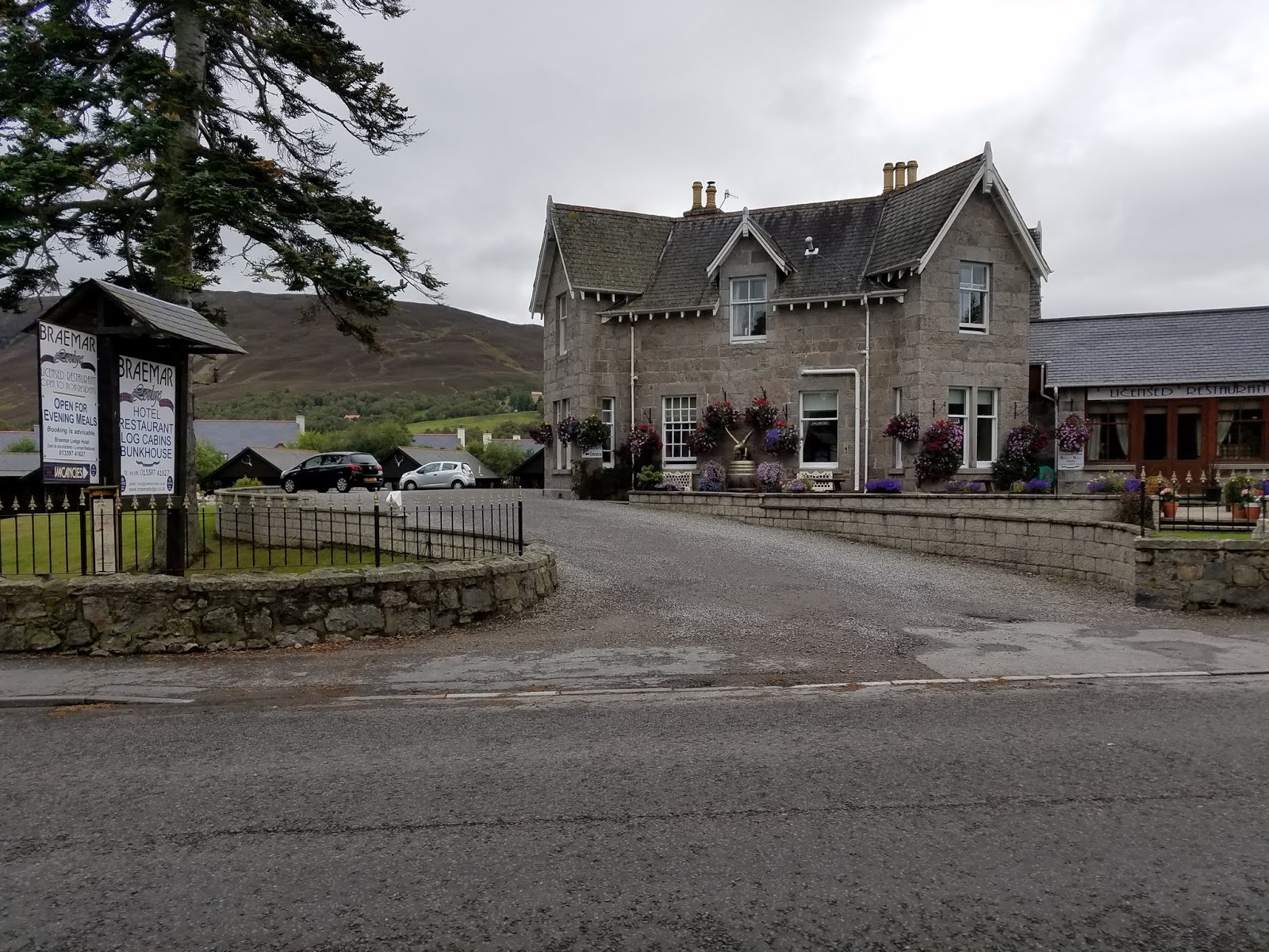 Big Daddy Dave: Dinner in Braemar Scotland