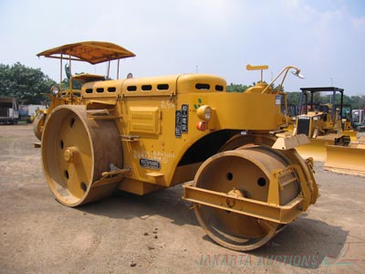 Heavy Equipment: Watanabe WN10 3 Drum Roller